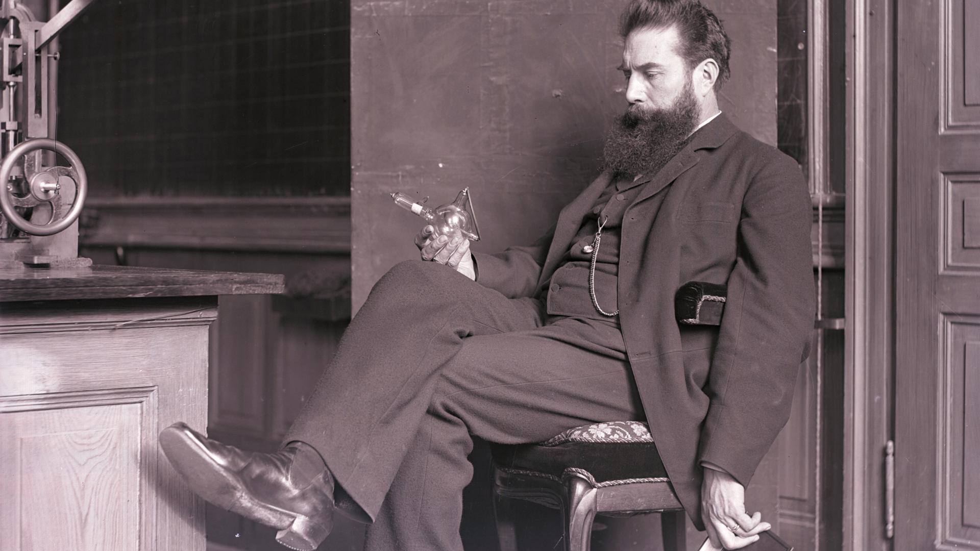 The beginning of X-ray technology at Siemens Healthineers!